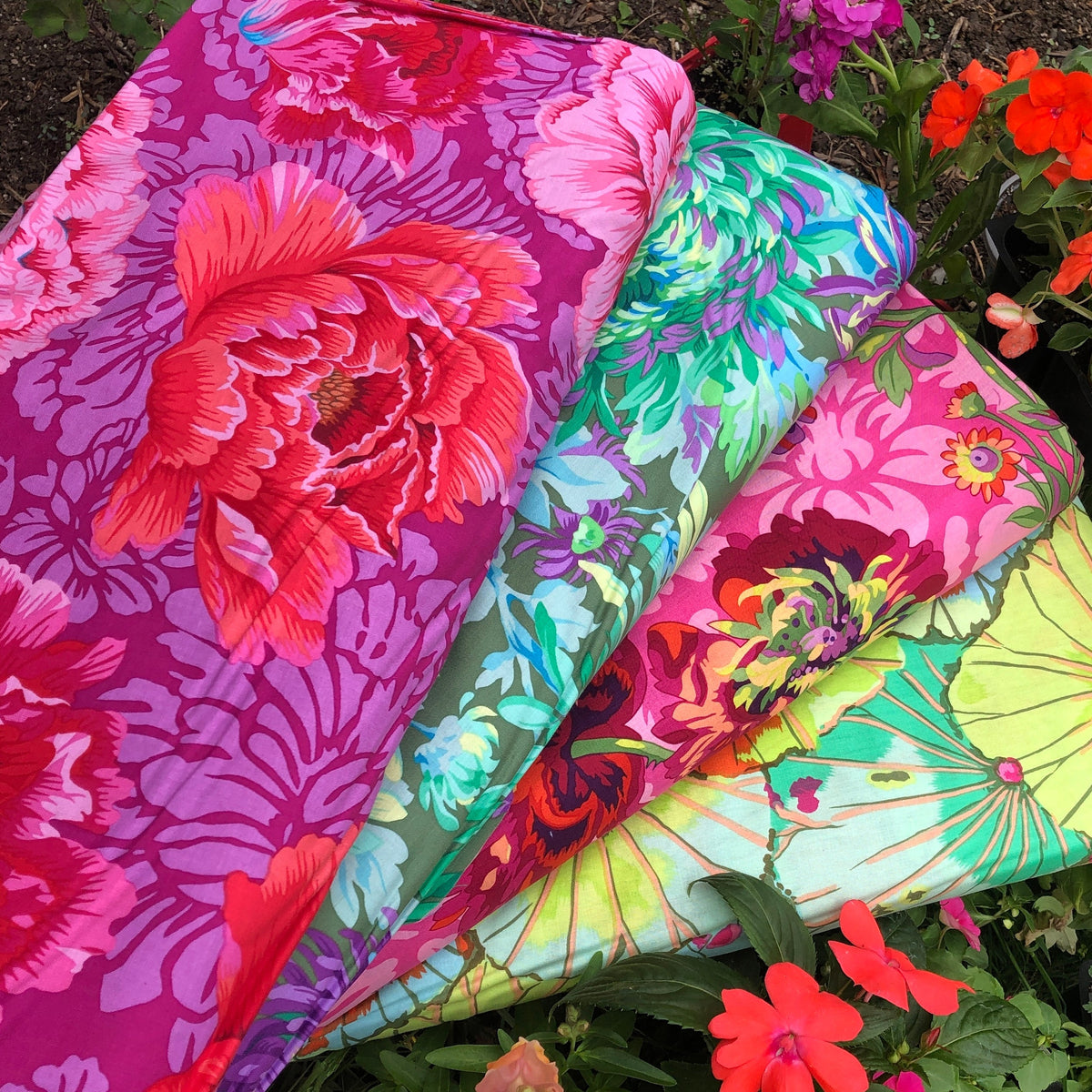 Kaffe Fassett – Fabric & Frolic